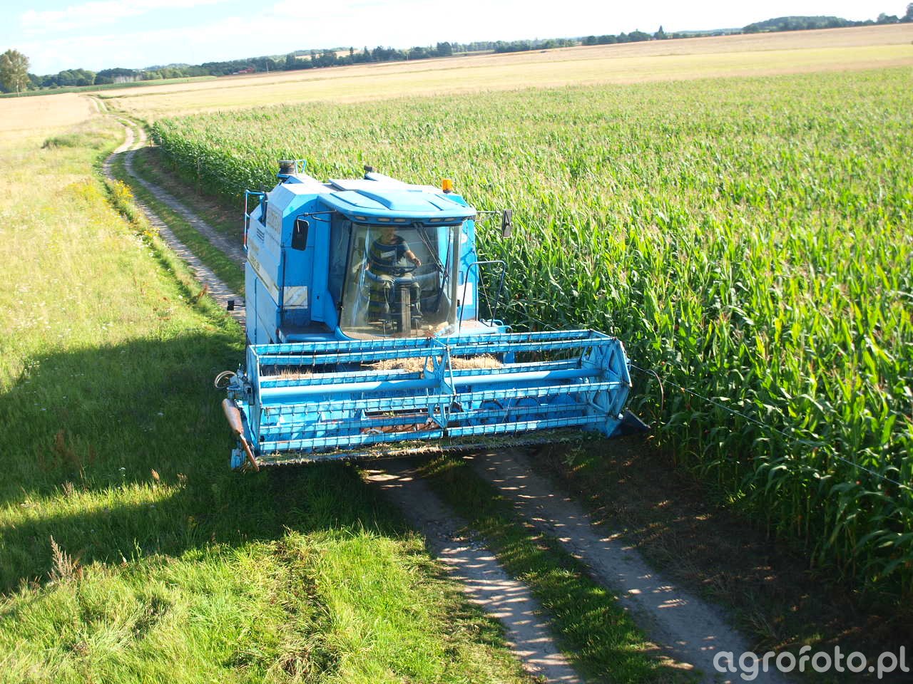 Kombajn Bizon Dynamic Turbo 3b Z115 - foto #723666 - Galeria rolnicza ...