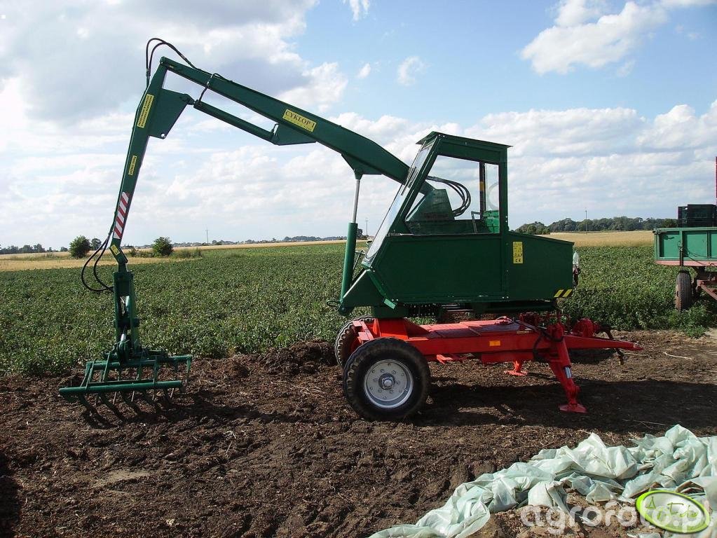 Cyklop T-214 - fotka ładowarki id:78502 - Galeria rolnicza agrofoto