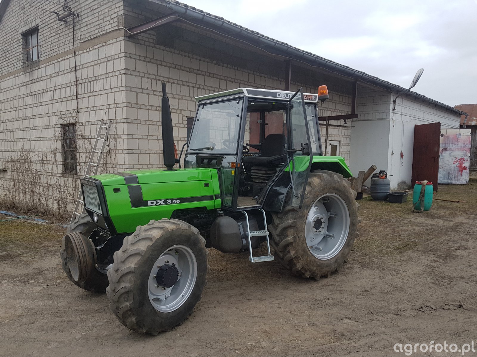 Fotografia ciągnik Deutz fahr dx 3.90 id:748320 - Galeria rolnicza agrofoto