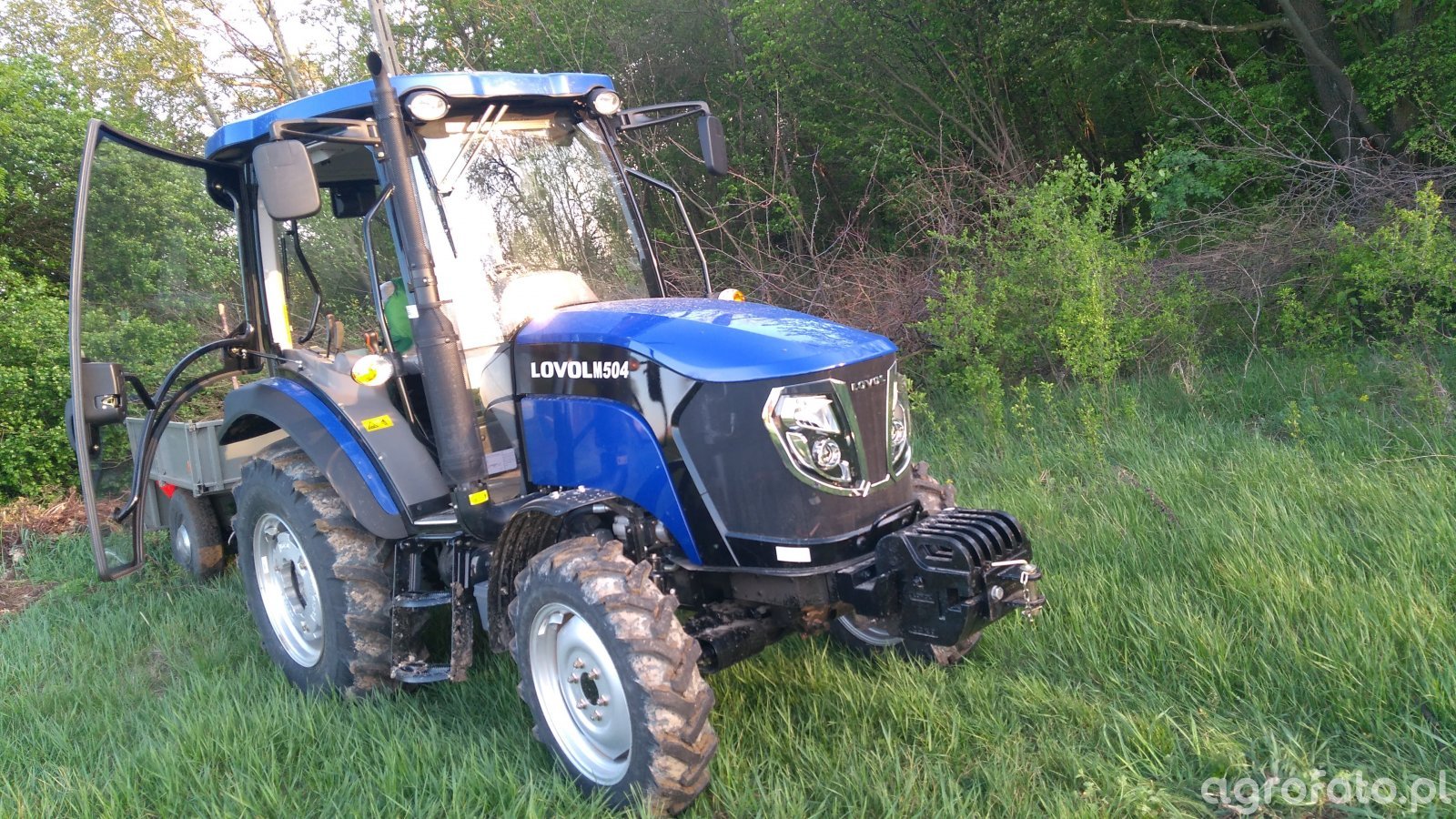 Obraz ciągnik Lovol M504 id:754892 - Galeria rolnicza agrofoto