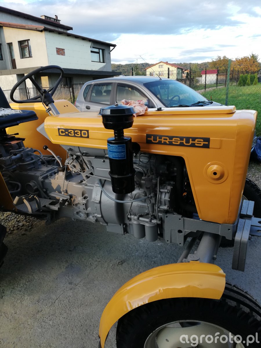 Obraz ciągnik Ursus C-330 id:763362 - Galeria rolnicza agrofoto